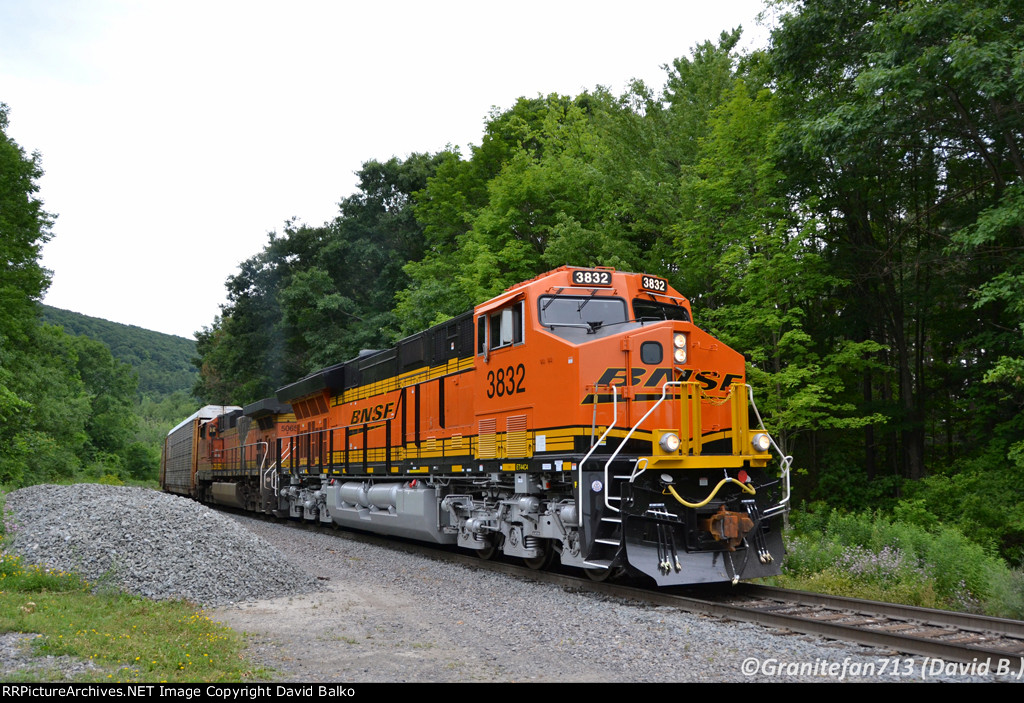 BNSF 3832